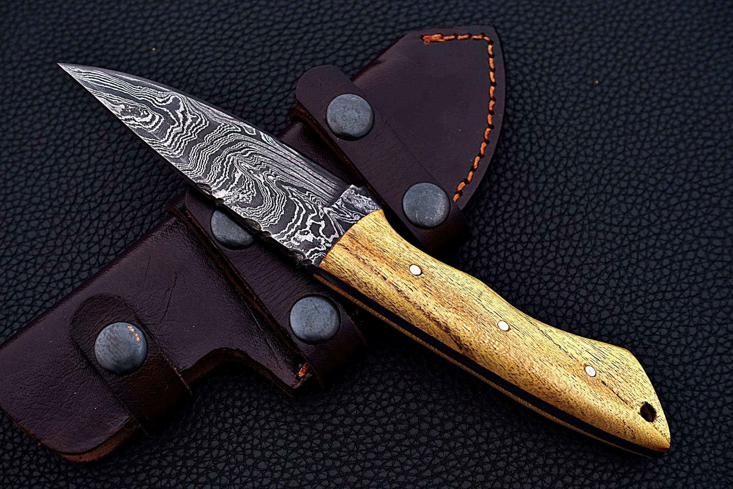 CUSTOM HANDMADE HUNTING knife made with Olive wood