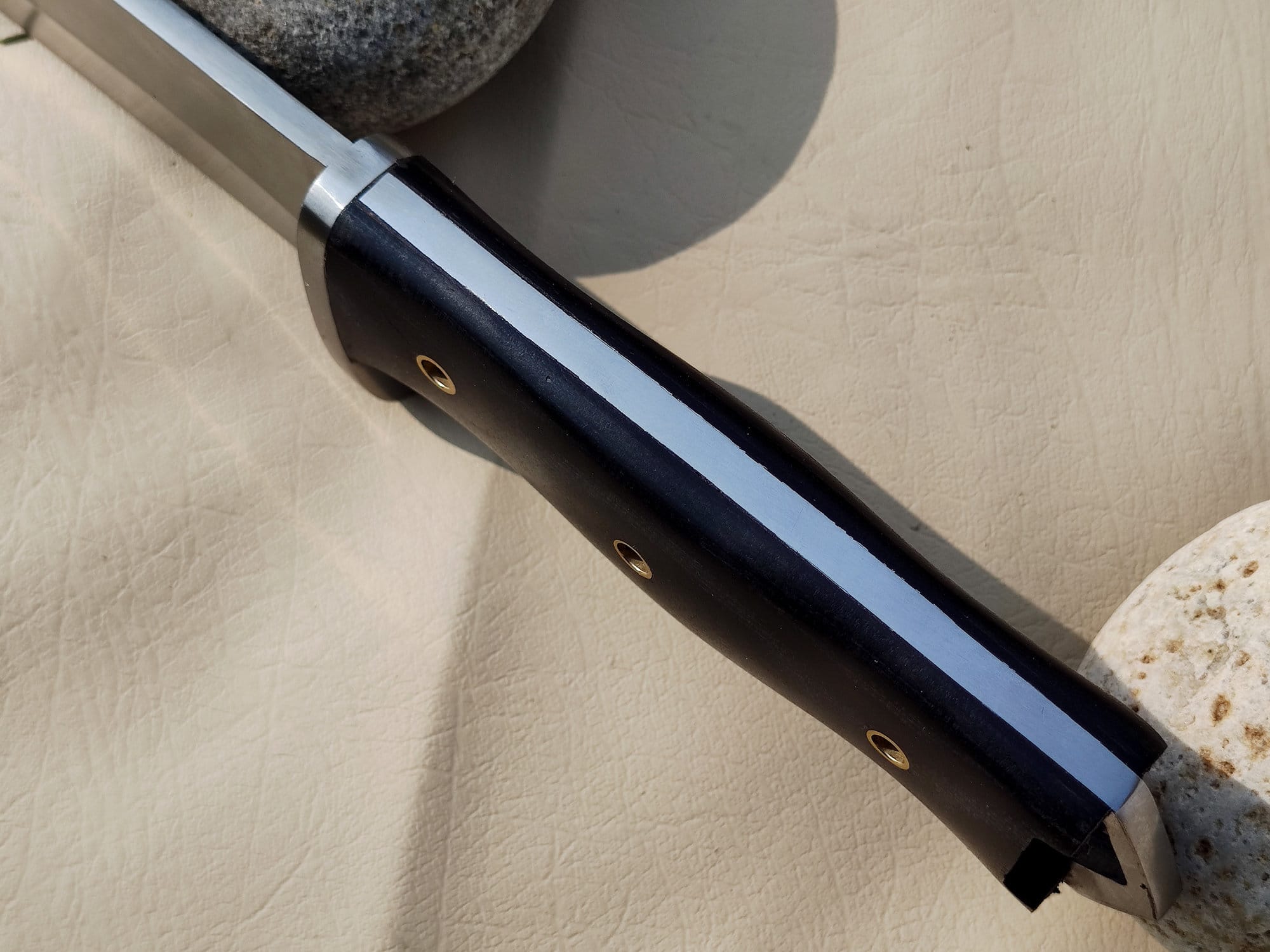 Custom Handmade High Carbon Steel Fixed Blade Knife Bull Horn Handle