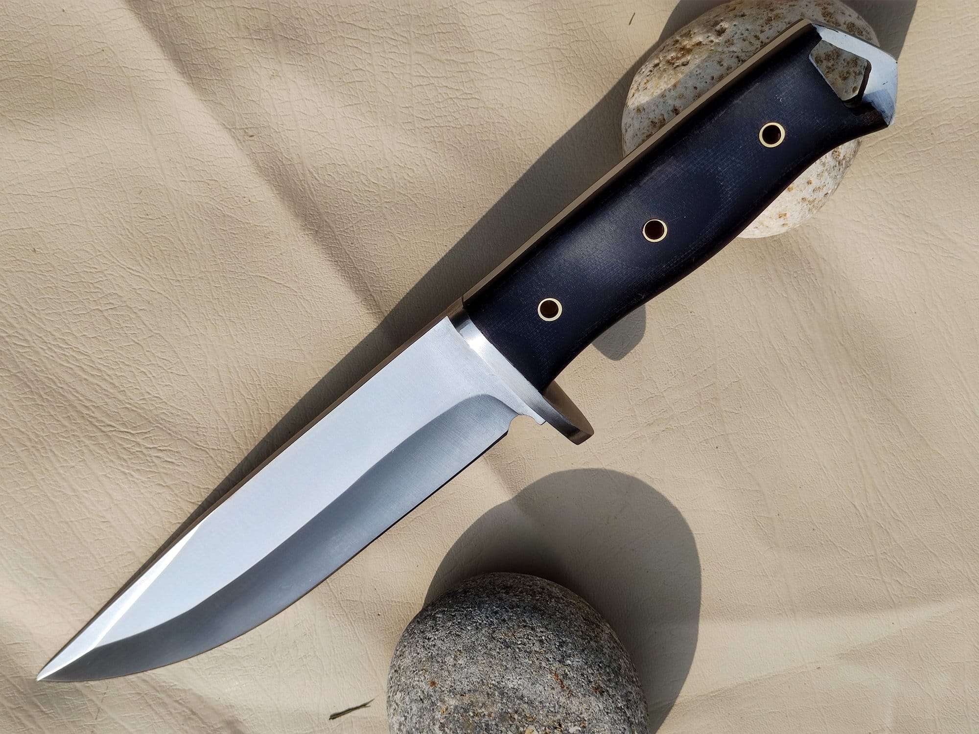 Custom Handmade High Carbon Steel Fixed Blade Knife Bull Horn Handle