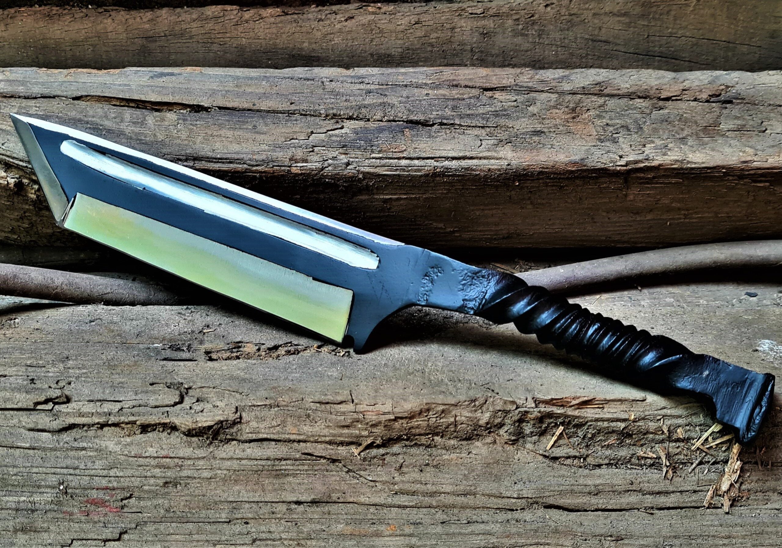 13 inches handmade hunting/survival 1095 carbon steel tracker knife