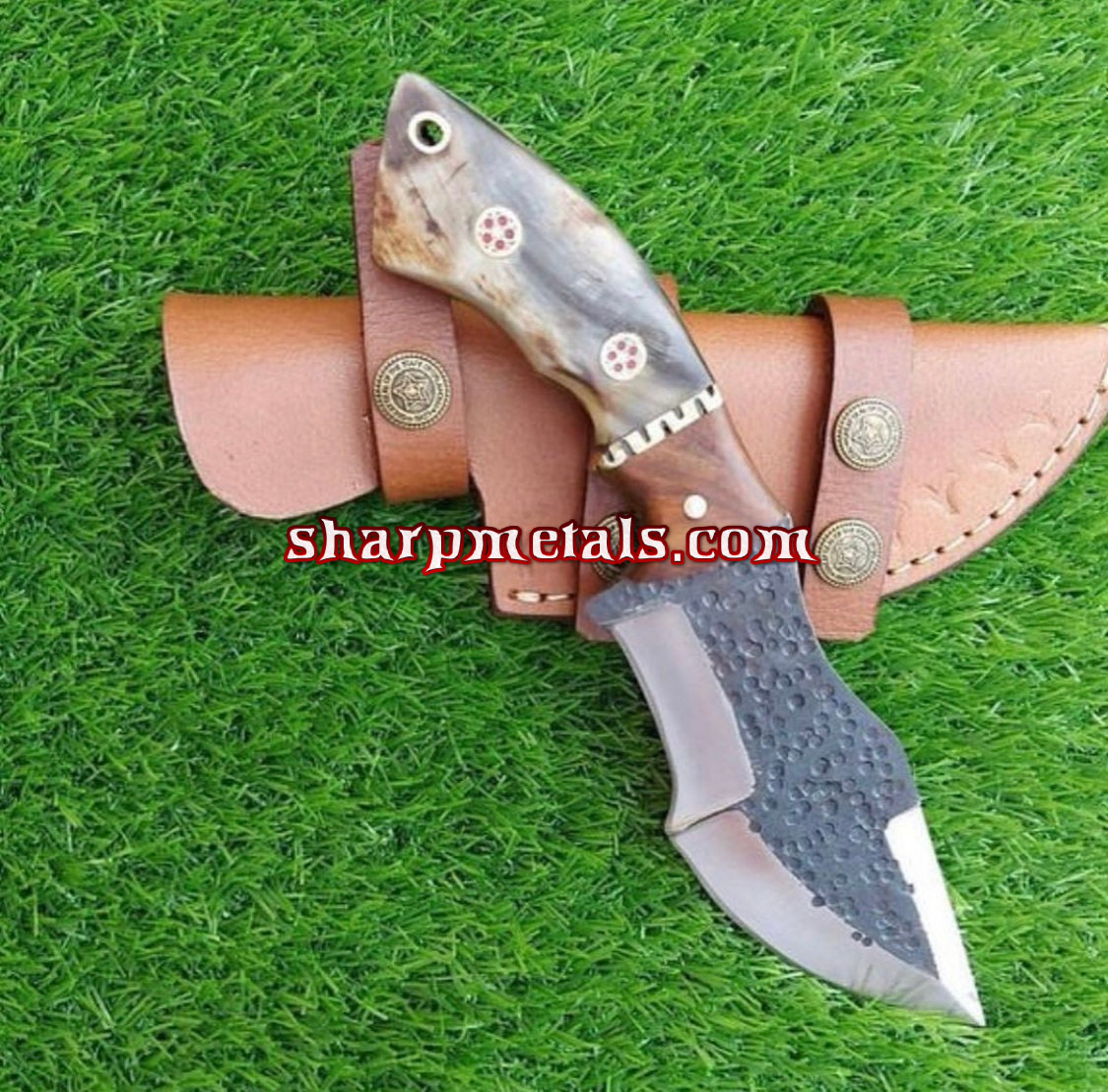 Handmade Tracker knife with wood and sheep horn handle