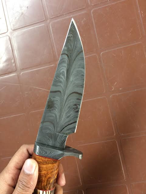 Handmade feather Damascus steel bowie knife with leather finishing
